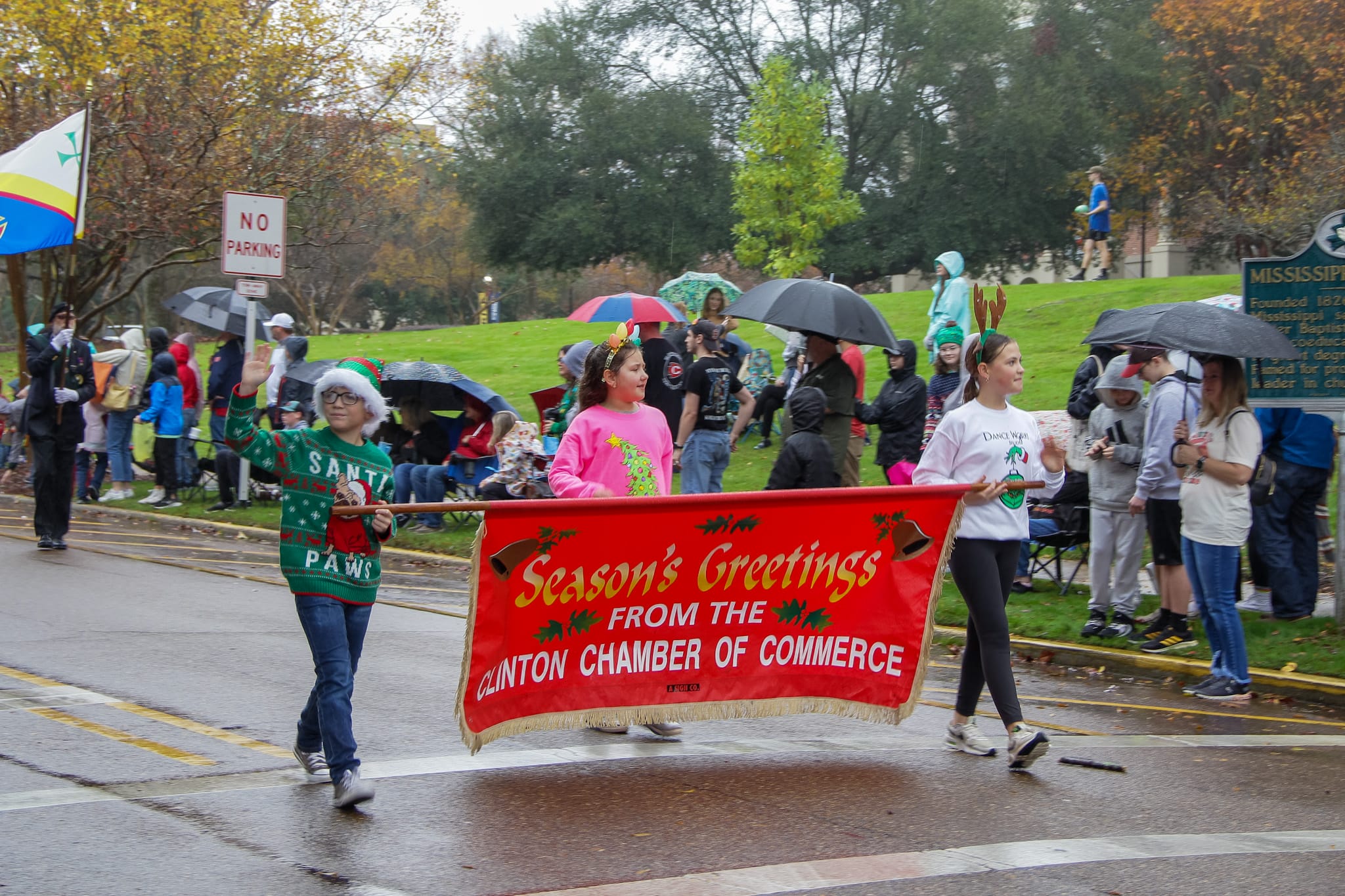 Clinton Chamber Christmas Parade - Clinton Chamber